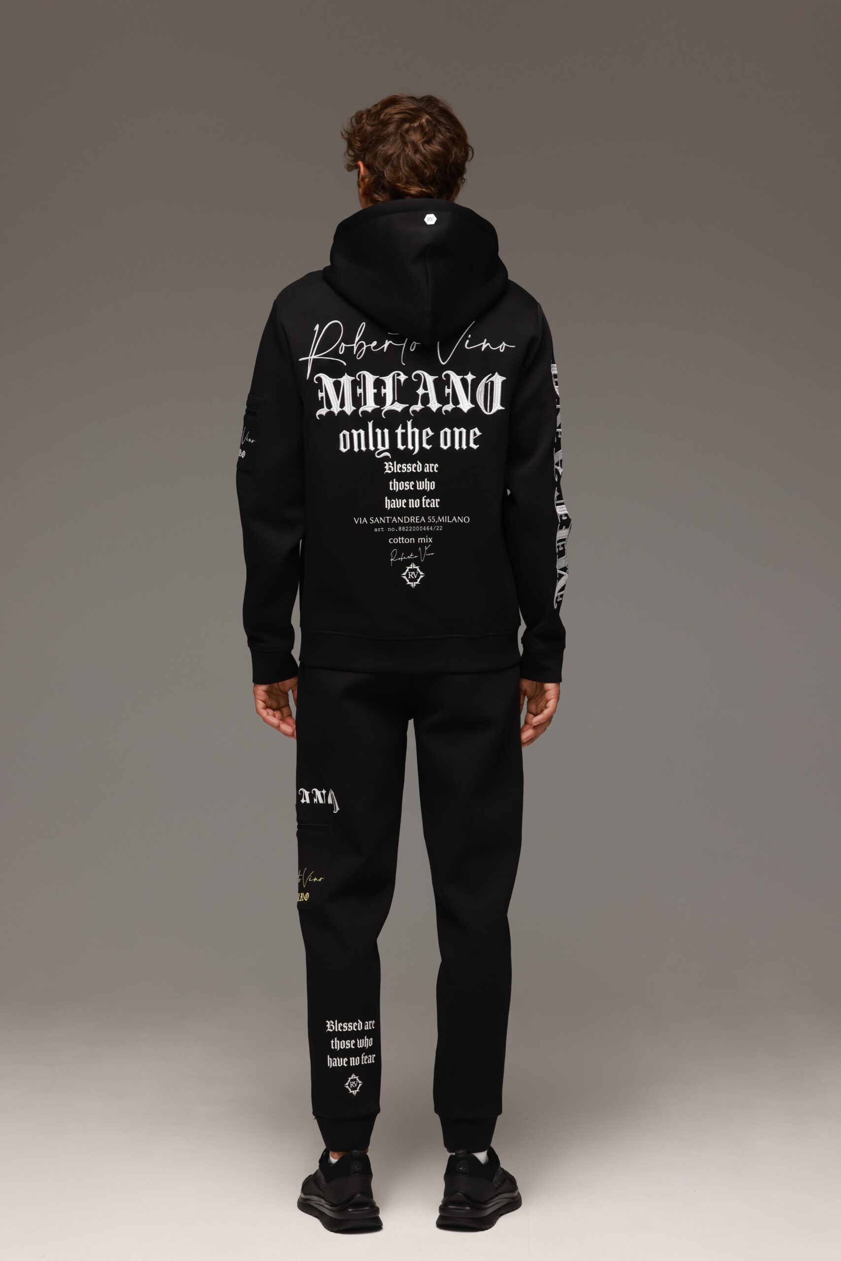 חליפת טרנינג ROBERTO VINO - Corner2