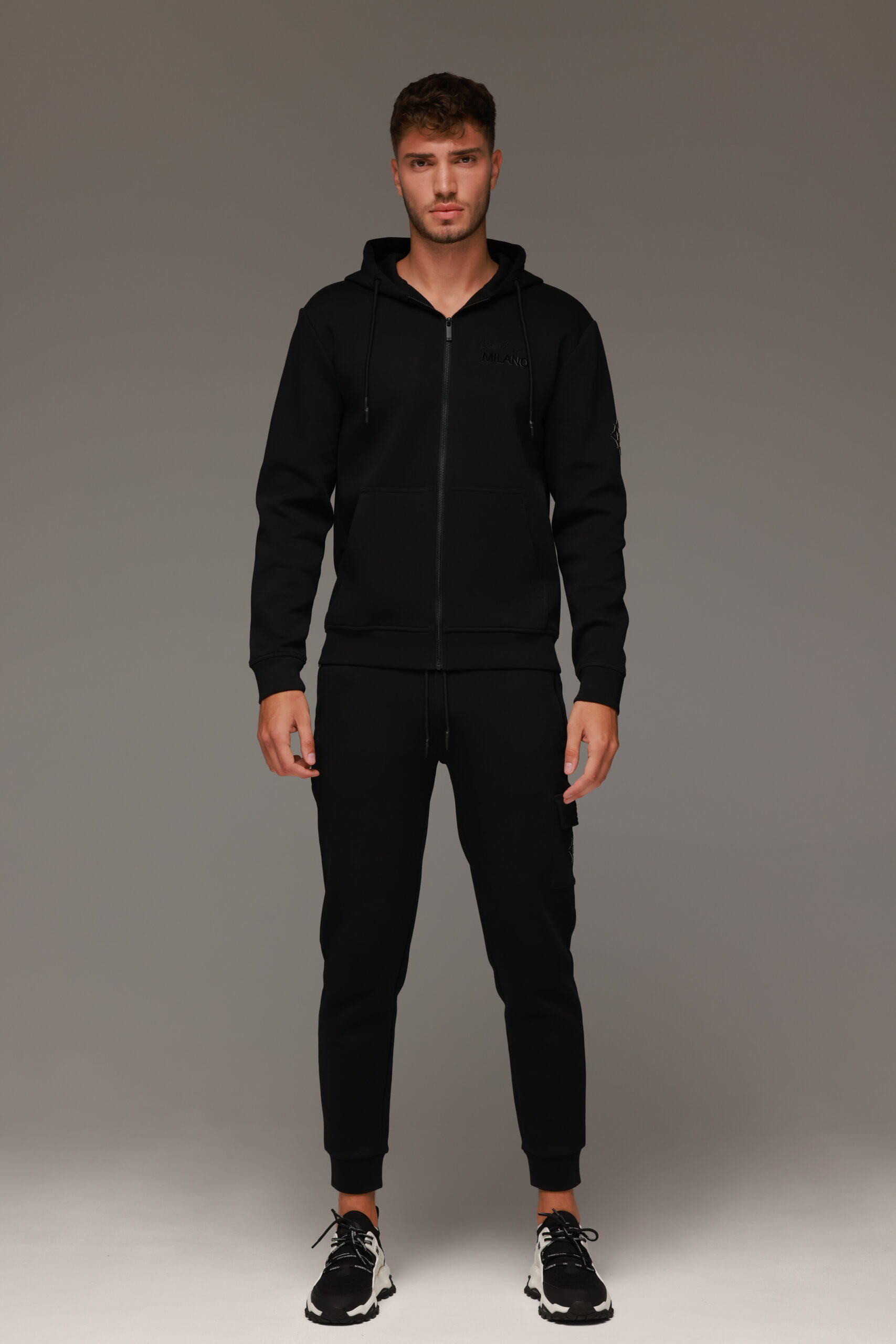 חליפת טרנינג ROBERTO VINO - Corner2