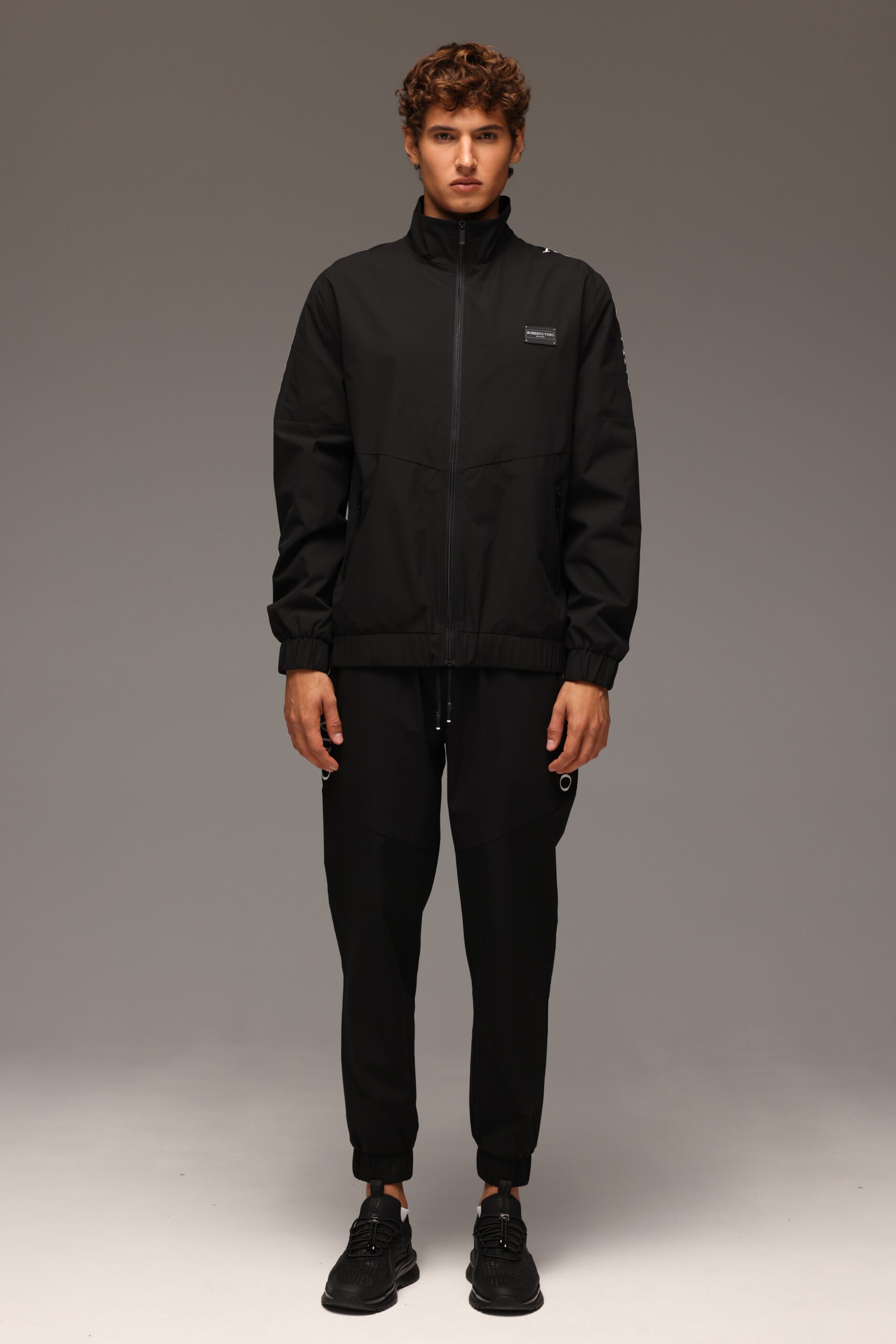 חליפת גברים ROBERTO VINO - Corner2